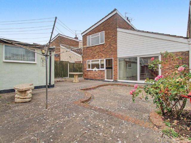 3 bedroom terraced house to rent