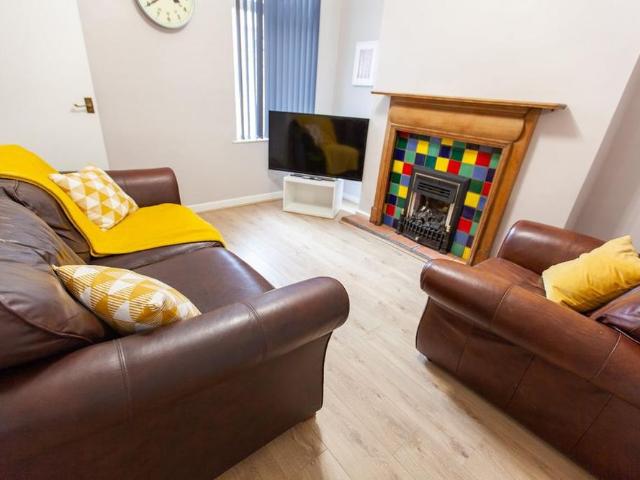 3 bedroom terraced house to rent