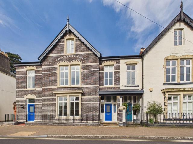 3 bedroom terraced house to rent