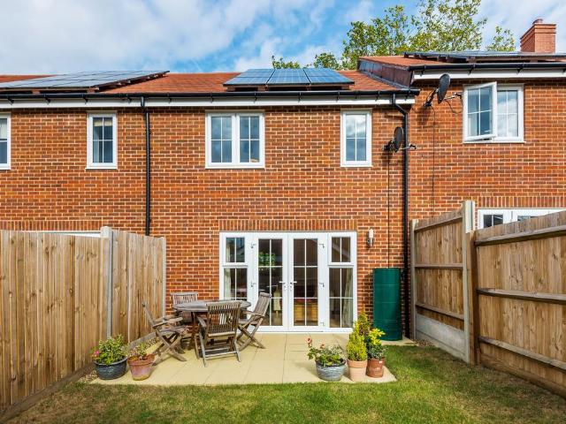 3 bedroom terraced house to rent