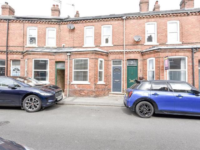 3 bedroom terraced house to rent