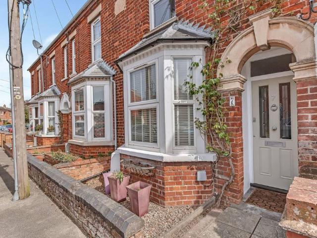 3 bedroom terraced house to rent