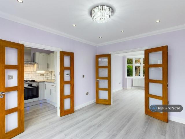 3 bedroom terraced house to rent