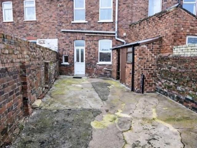 3 bedroom terraced house to rent