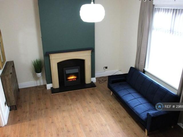 3 bedroom terraced house to rent