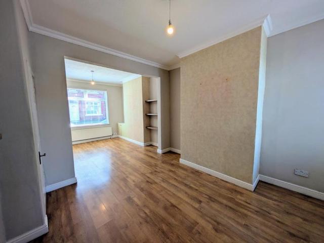 3 bedroom terraced house to rent