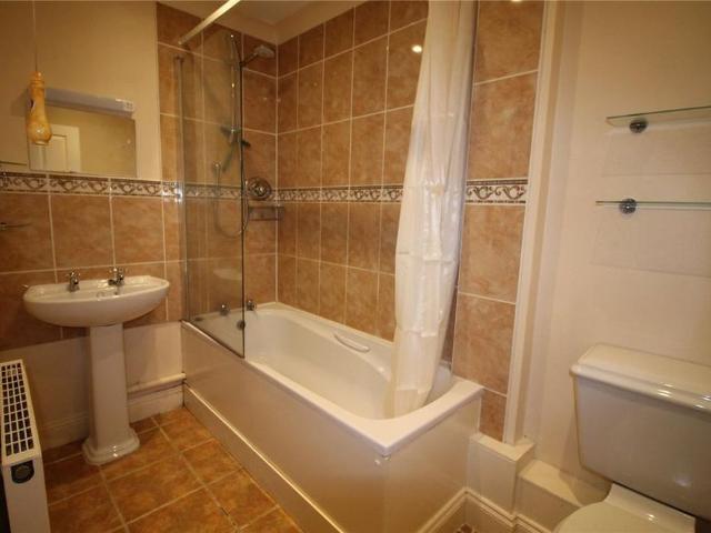 3 bedroom terraced house to rent