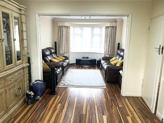 3 bedroom terraced house to rent