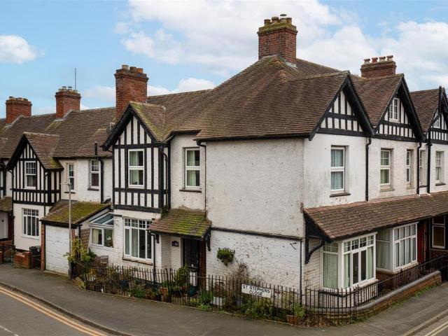 3 bedroom terraced house to rent
