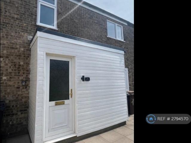 3 bedroom terraced house to rent