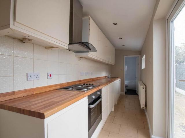 3 bedroom terraced house to rent