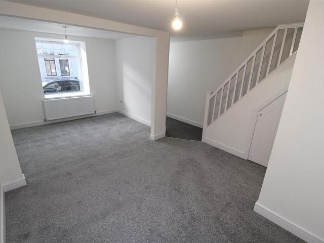 3 bedroom terraced house to rent