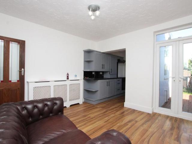 3 bedroom terraced house to rent