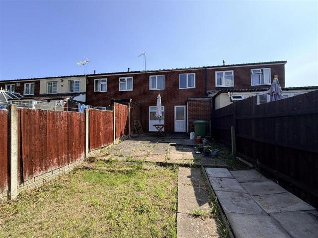 3 bedroom terraced house to rent