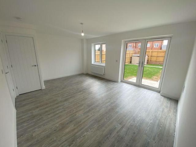 3 bedroom terraced house to rent