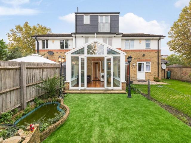 3 bedroom terraced house to rent