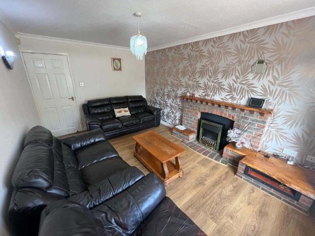 3 bedroom terraced house to rent