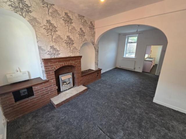 3 bedroom terraced house to rent
