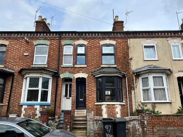 3 bedroom terraced house to rent