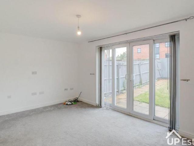 3 bedroom terraced house to rent
