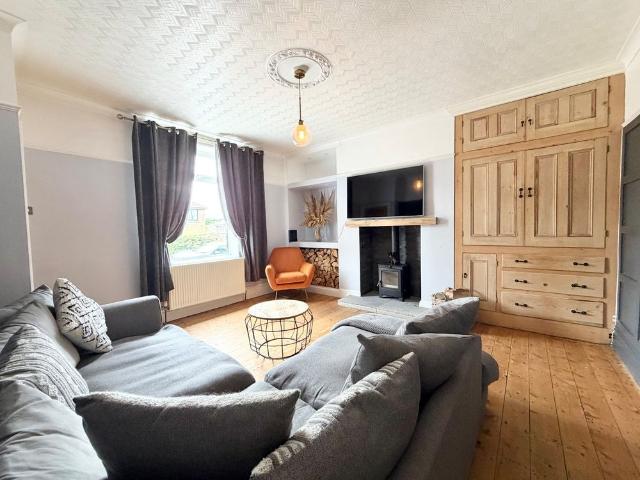3 bedroom terraced house to rent