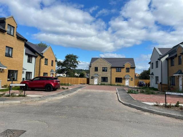 3 bedroom terraced house to rent