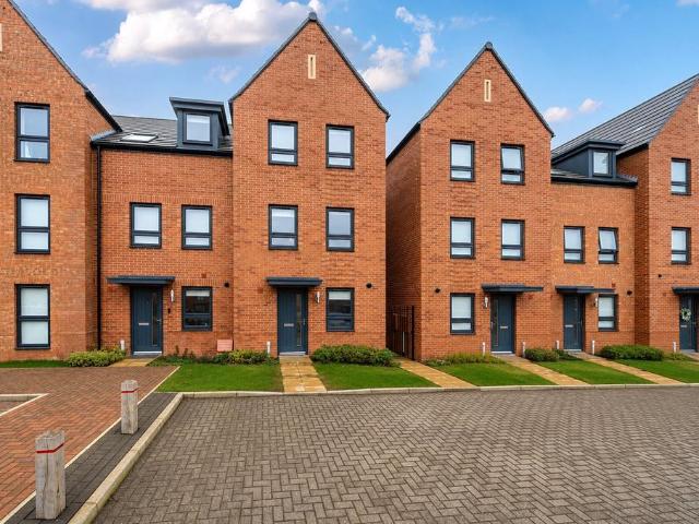 3 bedroom terraced house to rent