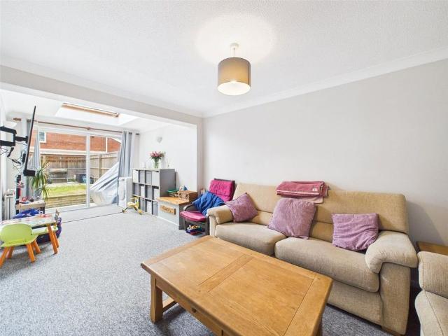 3 bedroom terraced house to rent