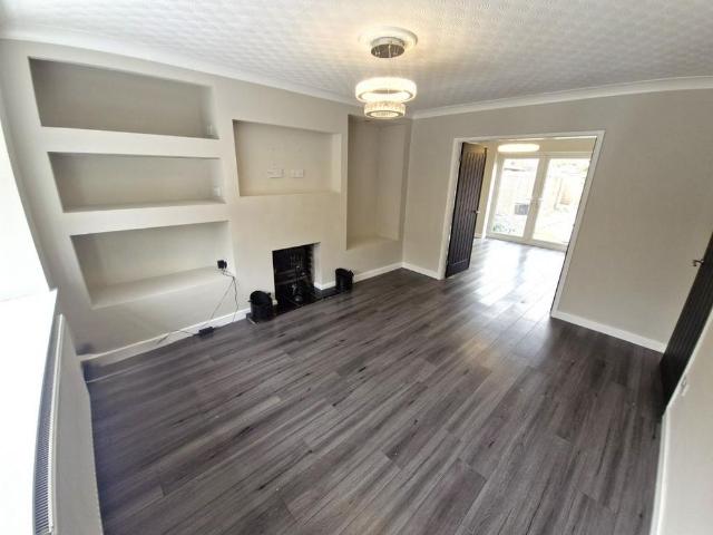 3 bedroom terraced house to rent