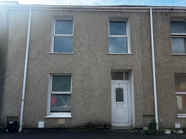 3 bedroom terraced house to rent