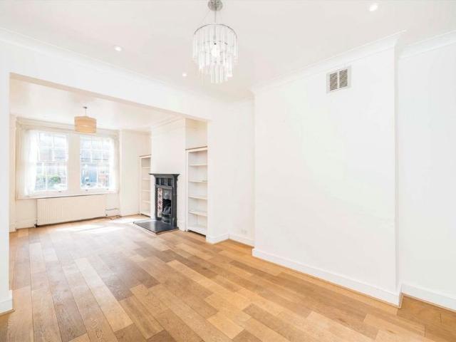 3 bedroom terraced house to rent