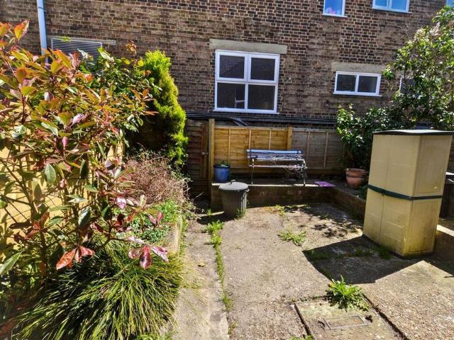 3 bedroom terraced house to rent