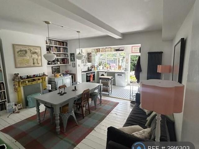 3 bedroom terraced house to rent