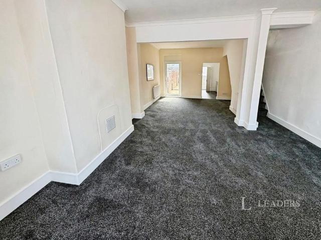 3 bedroom terraced house to rent