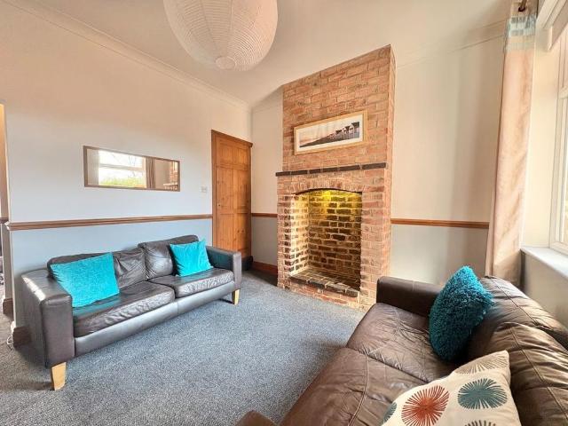 3 bedroom terraced house to rent