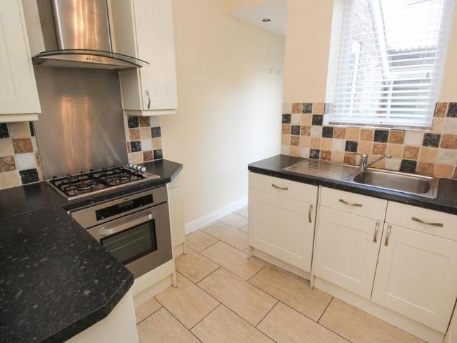 3 bedroom terraced house to rent