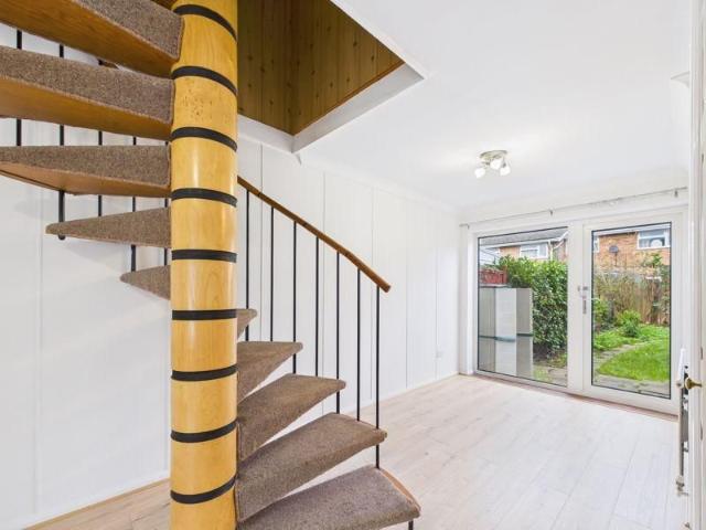 3 bedroom terraced house to rent