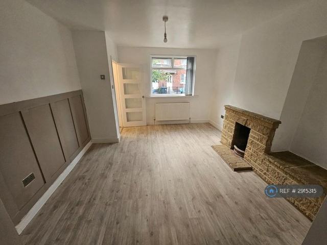 3 bedroom terraced house to rent