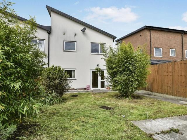 3 bedroom terraced house to rent