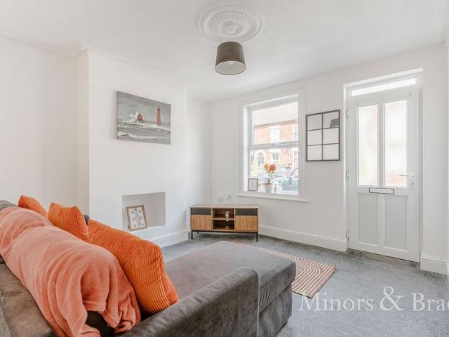 3 bedroom terraced house to rent