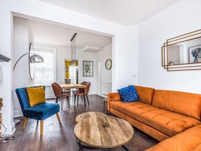 3 bedroom terraced house to rent