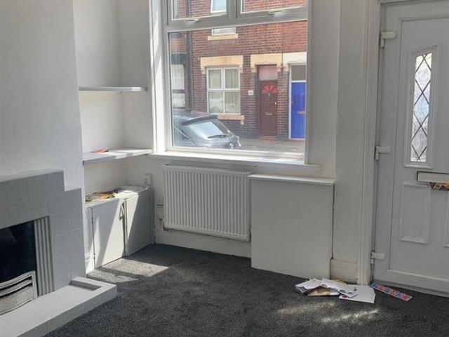 3 bedroom terraced house to rent