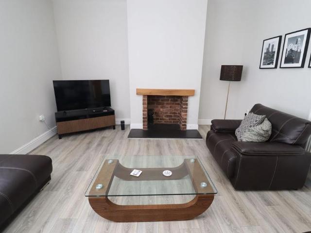 3 bedroom terraced house to rent