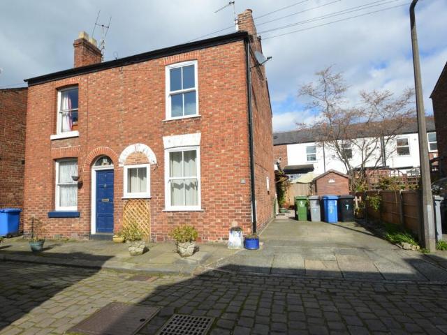 3 bedroom terraced house to rent