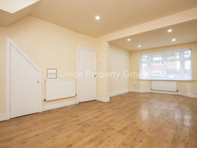 3 bedroom terraced house to rent