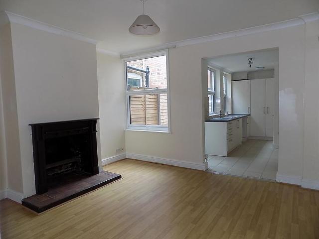 3 bedroom terraced house to rent