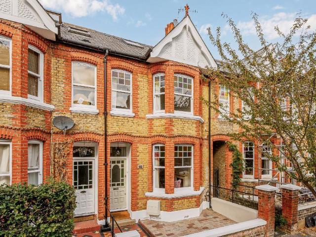 3 bedroom terraced house to rent