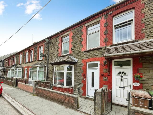 3 bedroom terraced house to rent