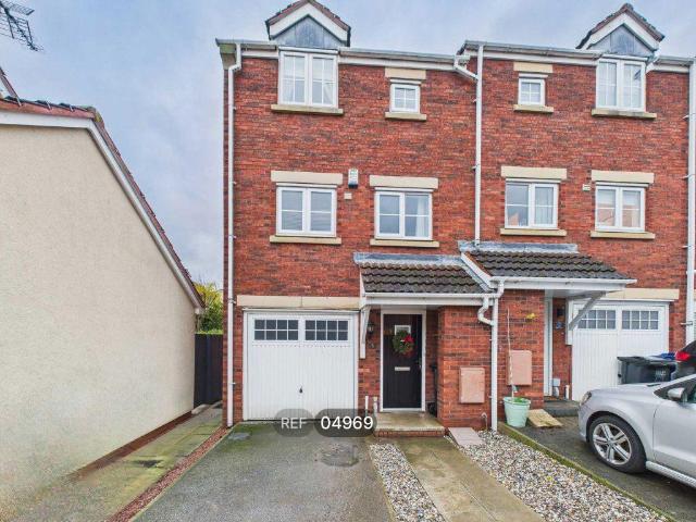 3 bedroom terraced house to rent