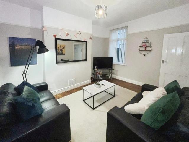 3 bedroom terraced house to rent
